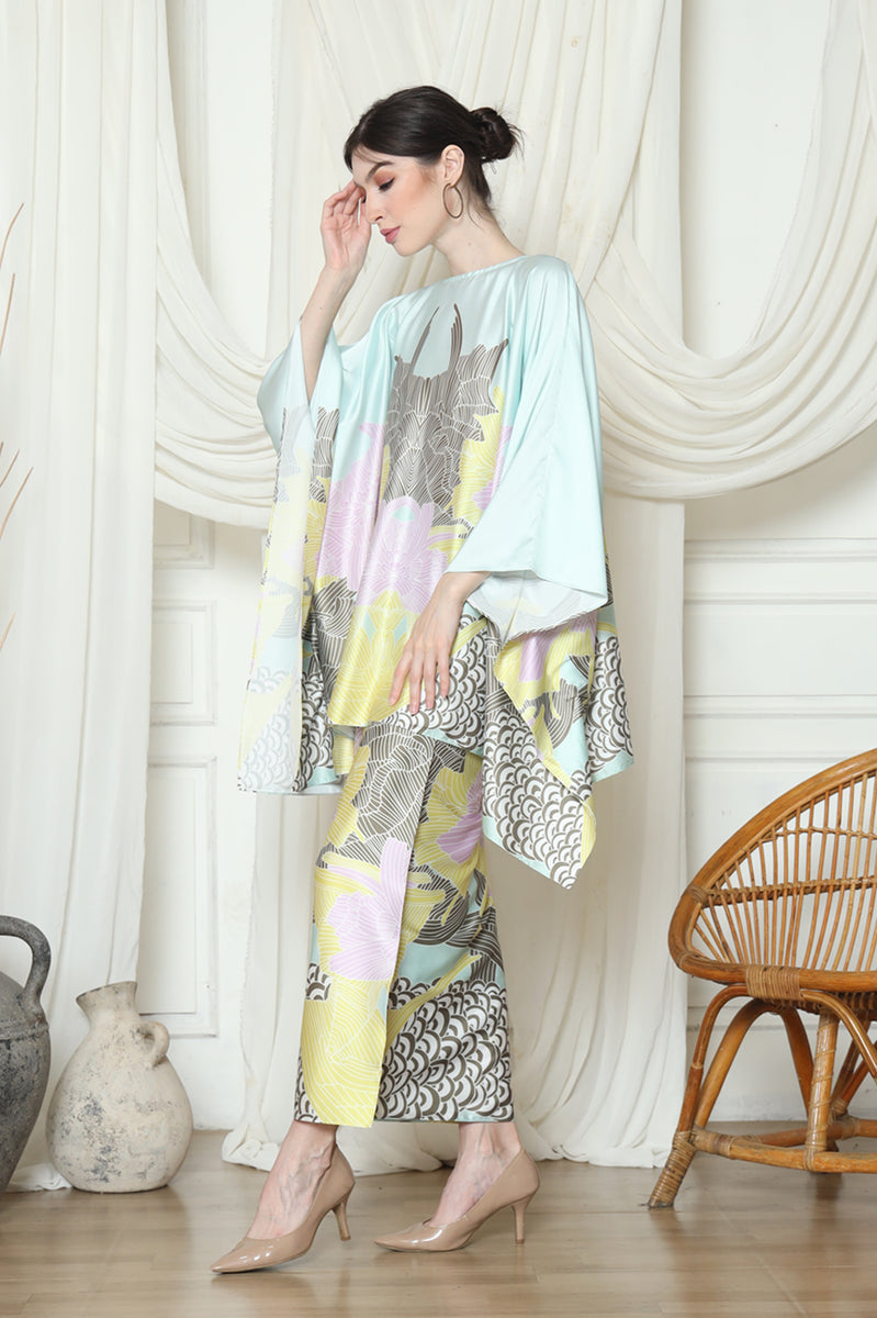 Blue Sea Shell Round Neck Sarong Set – Kanzi Collection